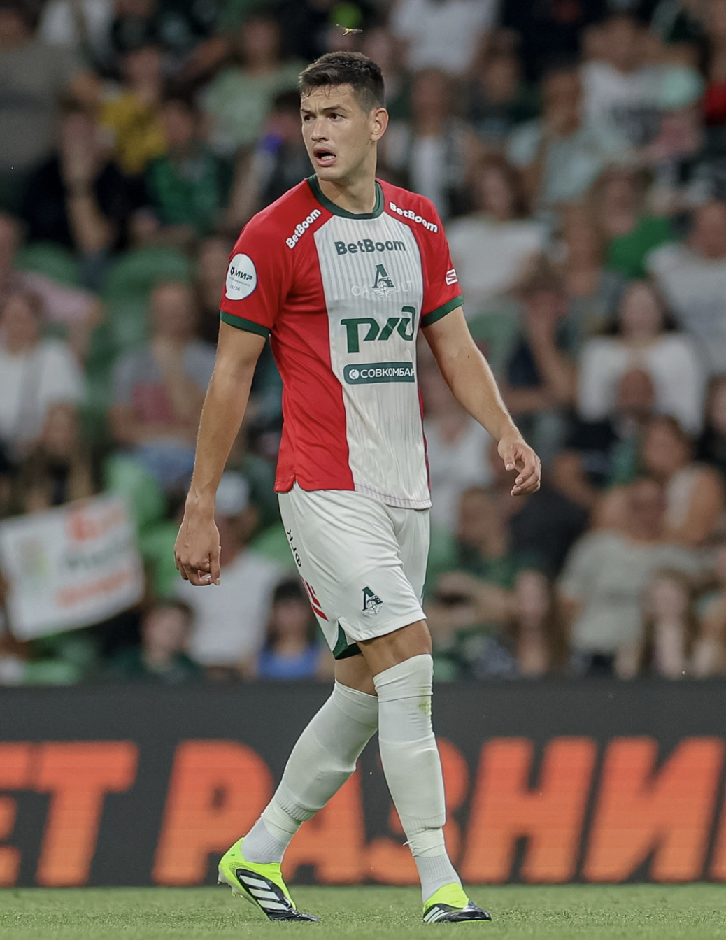 Cesar Montes Beşiktaş’a transfer olacak mı? Beşiktaş Cesar Montes ve ...